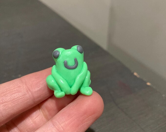 Please Be Nice to Me, I'm Very Small Frog Desk Companion Cute Coworker ...