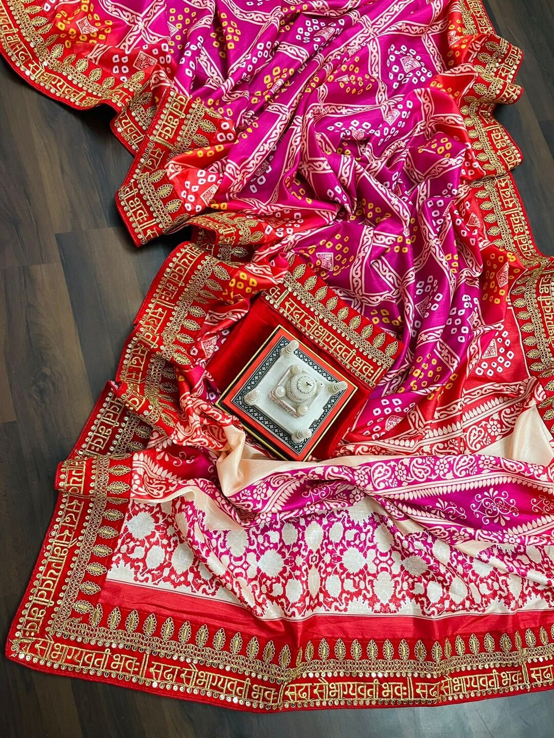 Women's Bandhej Printed Saree - Etsy
