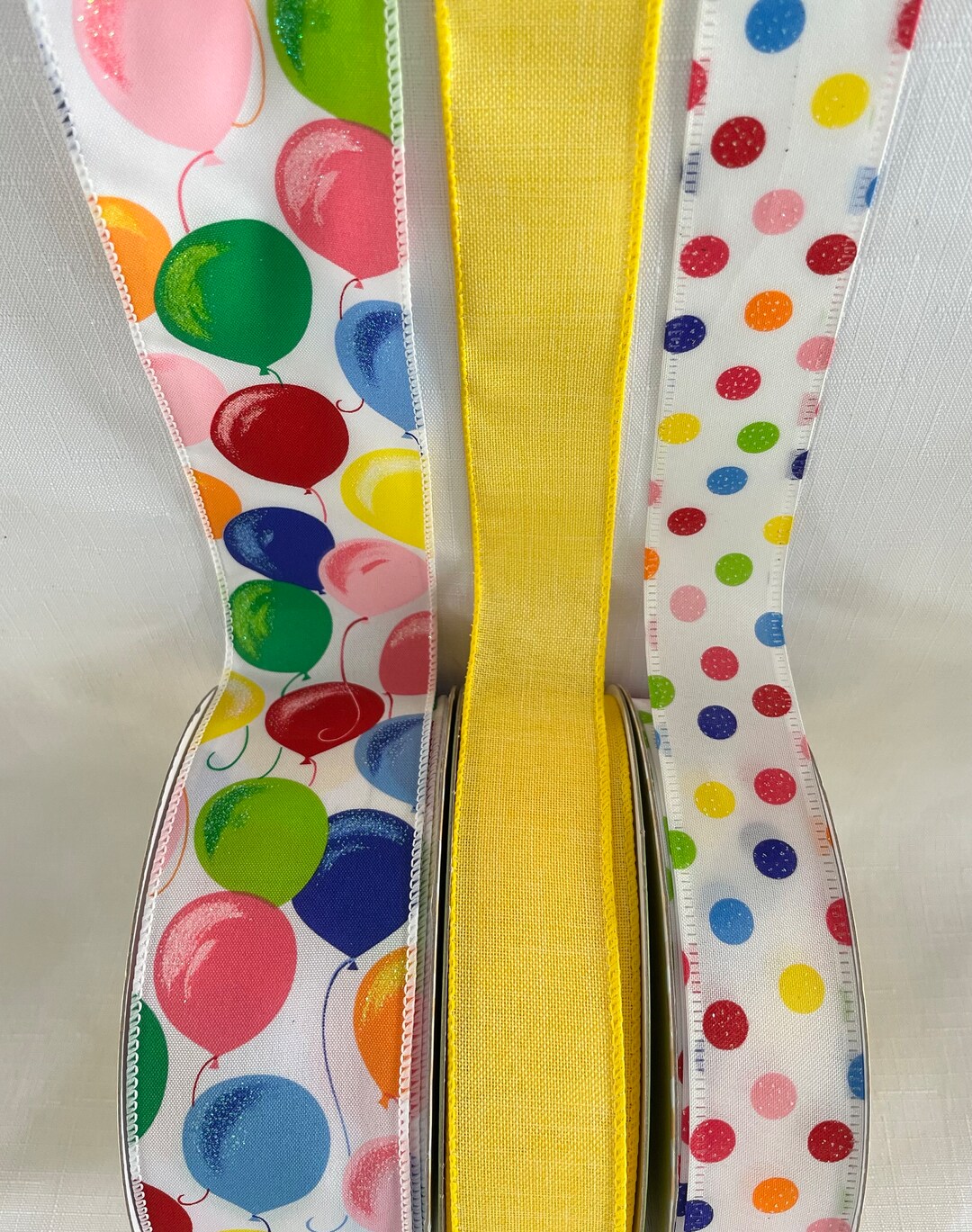 Bright Colored Balloons With Matching Polka Dots Bundle, Set of 3 Wired ...