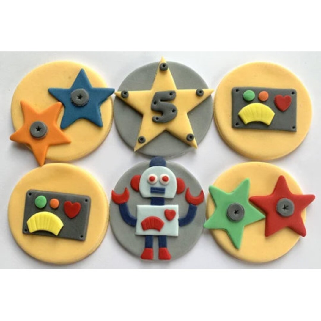 Robot Cake Topper, Handmade Edible Cake Toppers - Etsy UK