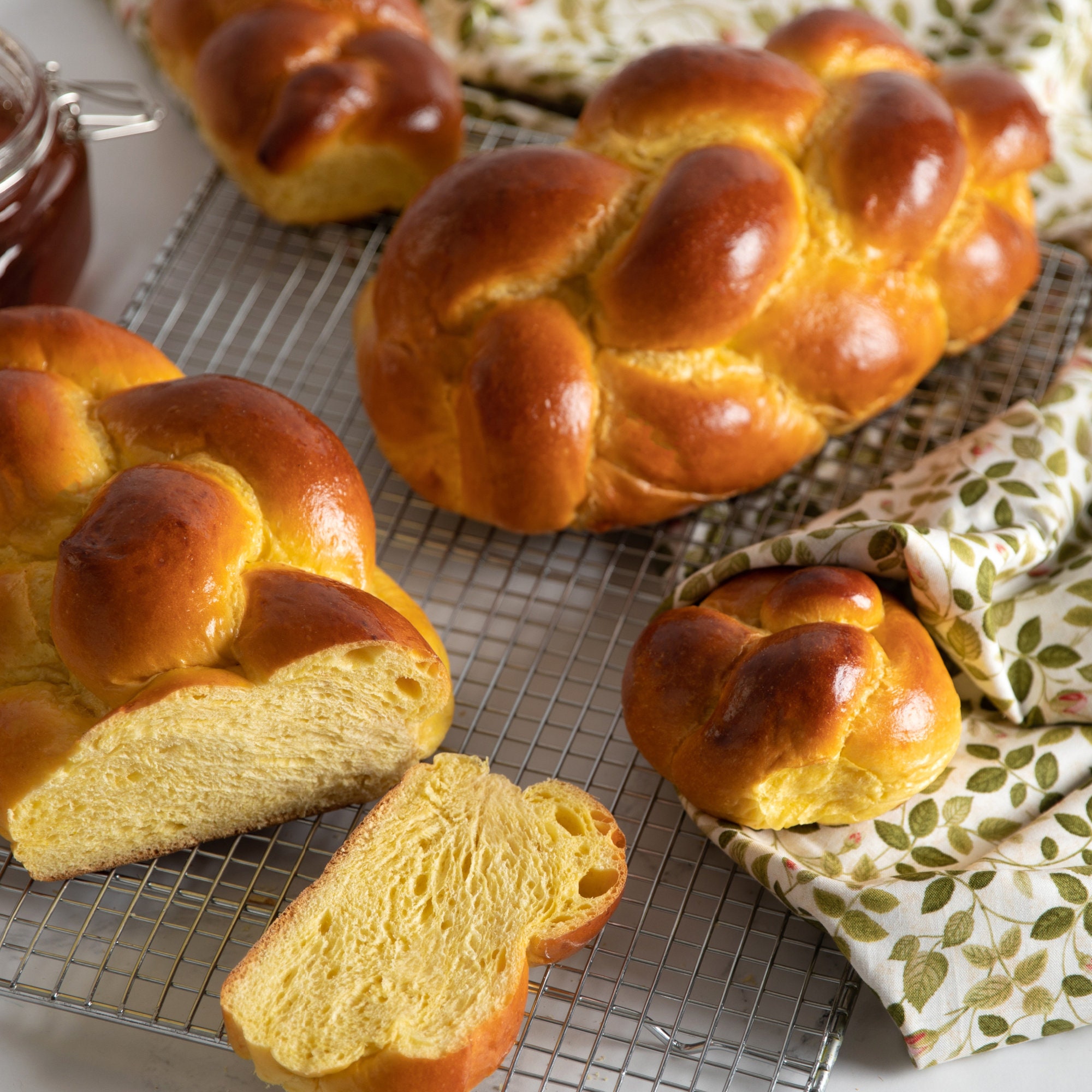 Stern's Bakery Kosher Braided Challah Rolls Traditional Fresh Delicious ...