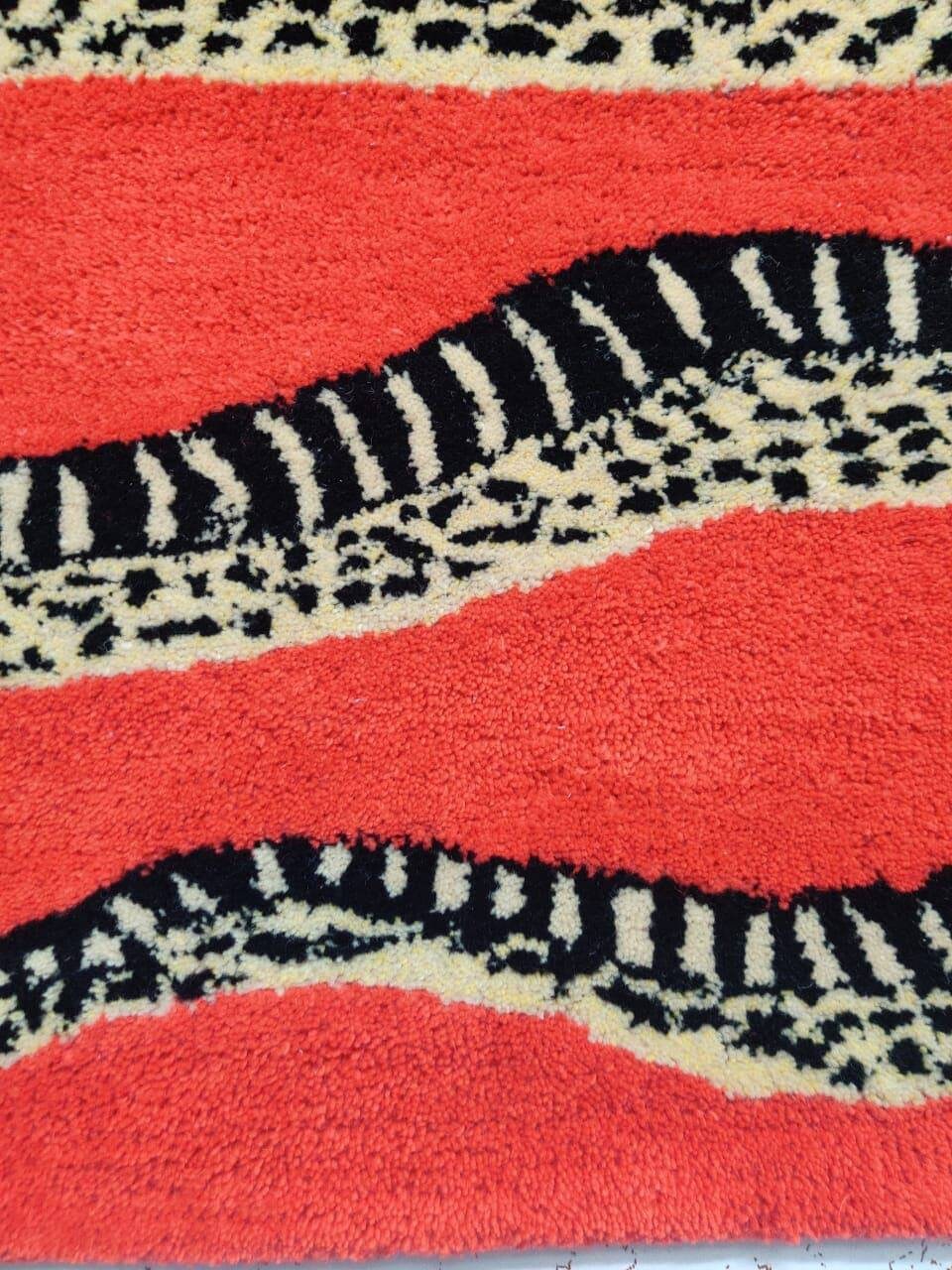 Luxury Snake Handtufted Rug, All Cut Rug, Red Snake Rug, Woolen Rugs ...