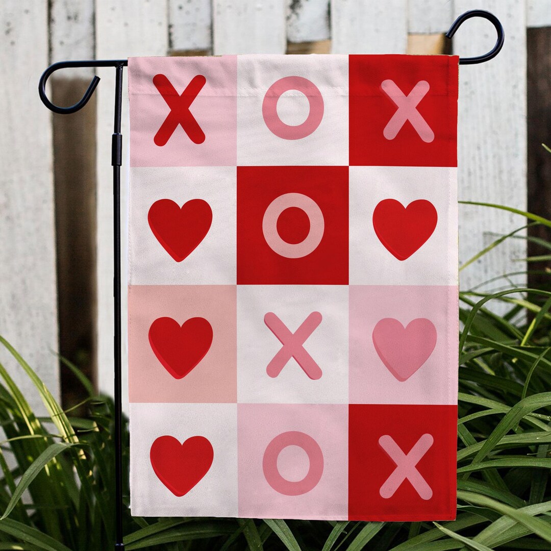 Preppy XOXO Valentine Garden Flag, Trendy Pink Aesthetic Hearts Yard ...