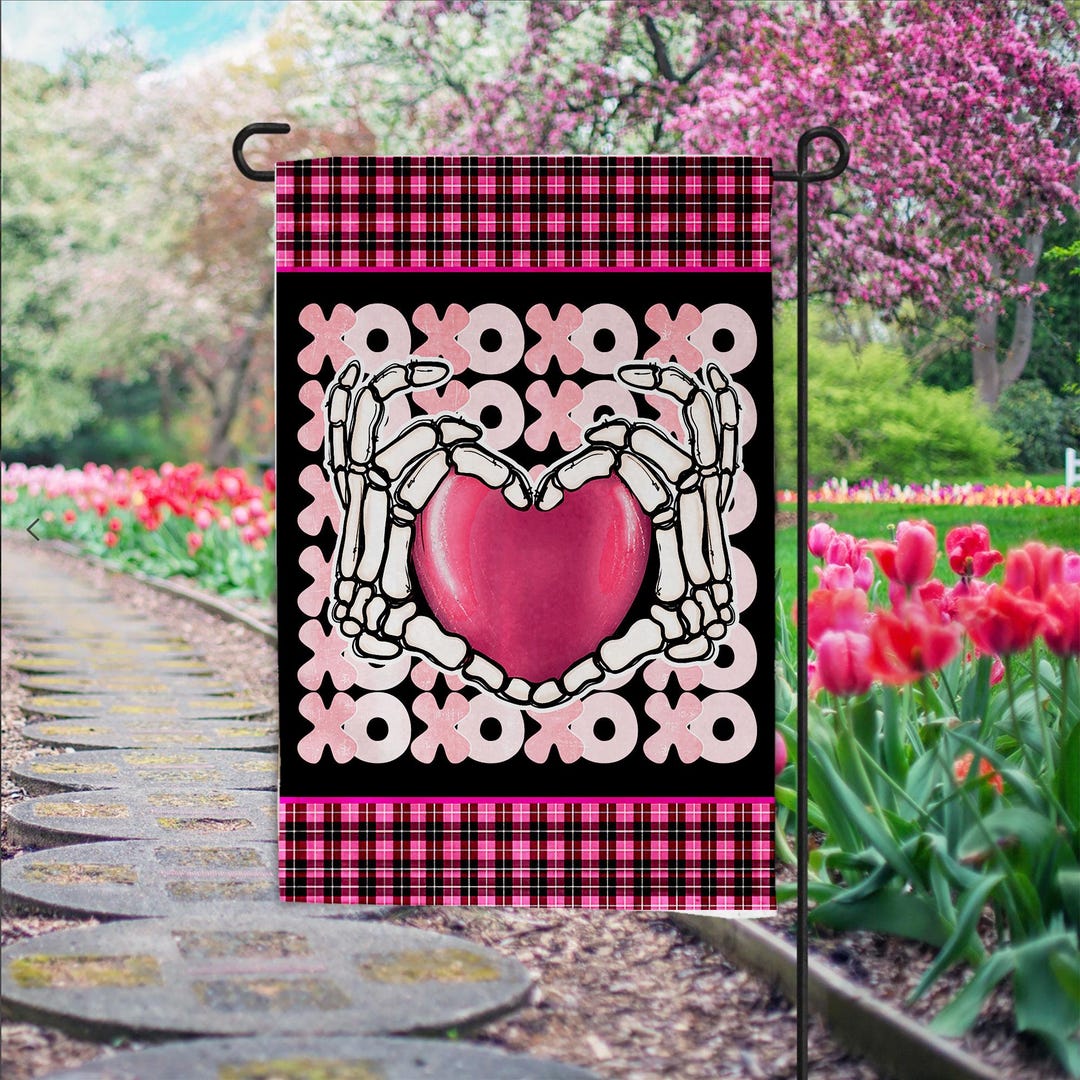 Skeleton Hands XOXO Flag, Retro Valentine Groovy Valentines Flag ...