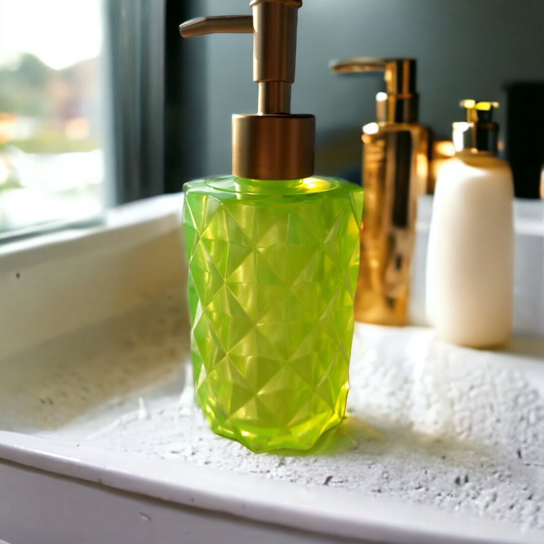 Elegant Green Luxury Soap Dispenser | Bathroom Accessory Luxurious Soap ...