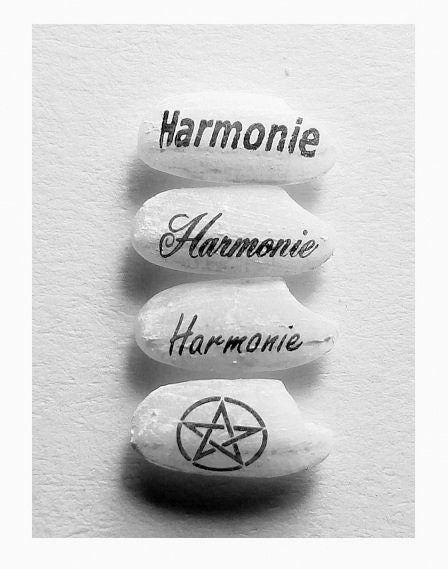 Unique Elegance: Your Name on a Grain of Rice, 14K Solid Gold ...