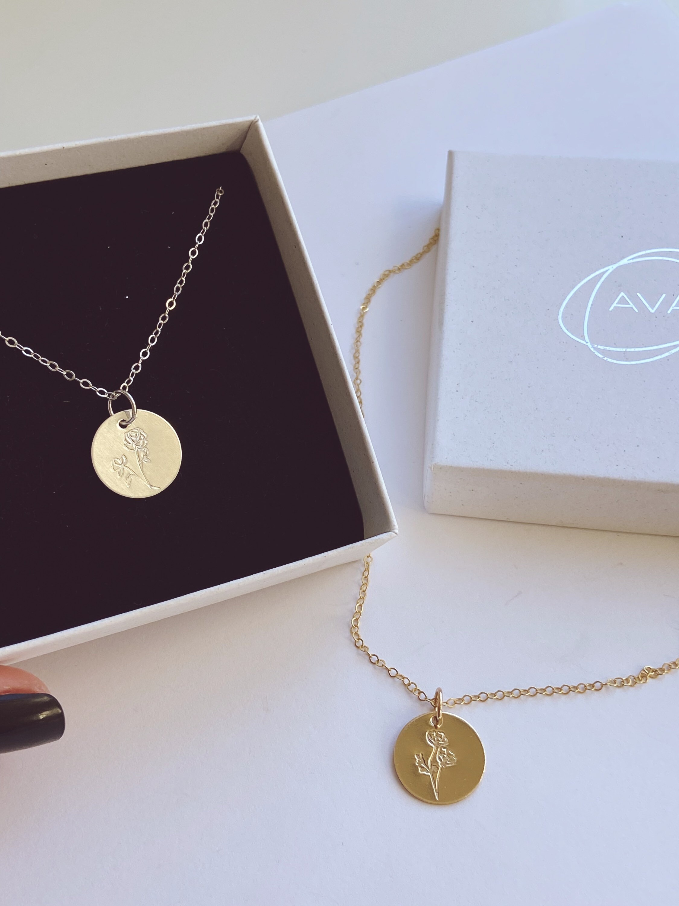 Birth Month Flower Necklace Personalized Gold Disc Tag Pendant ...