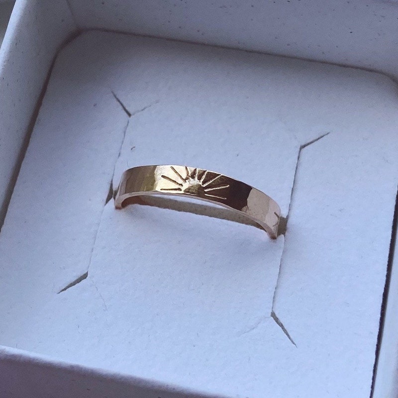 Sun Signet Ring - Etsy