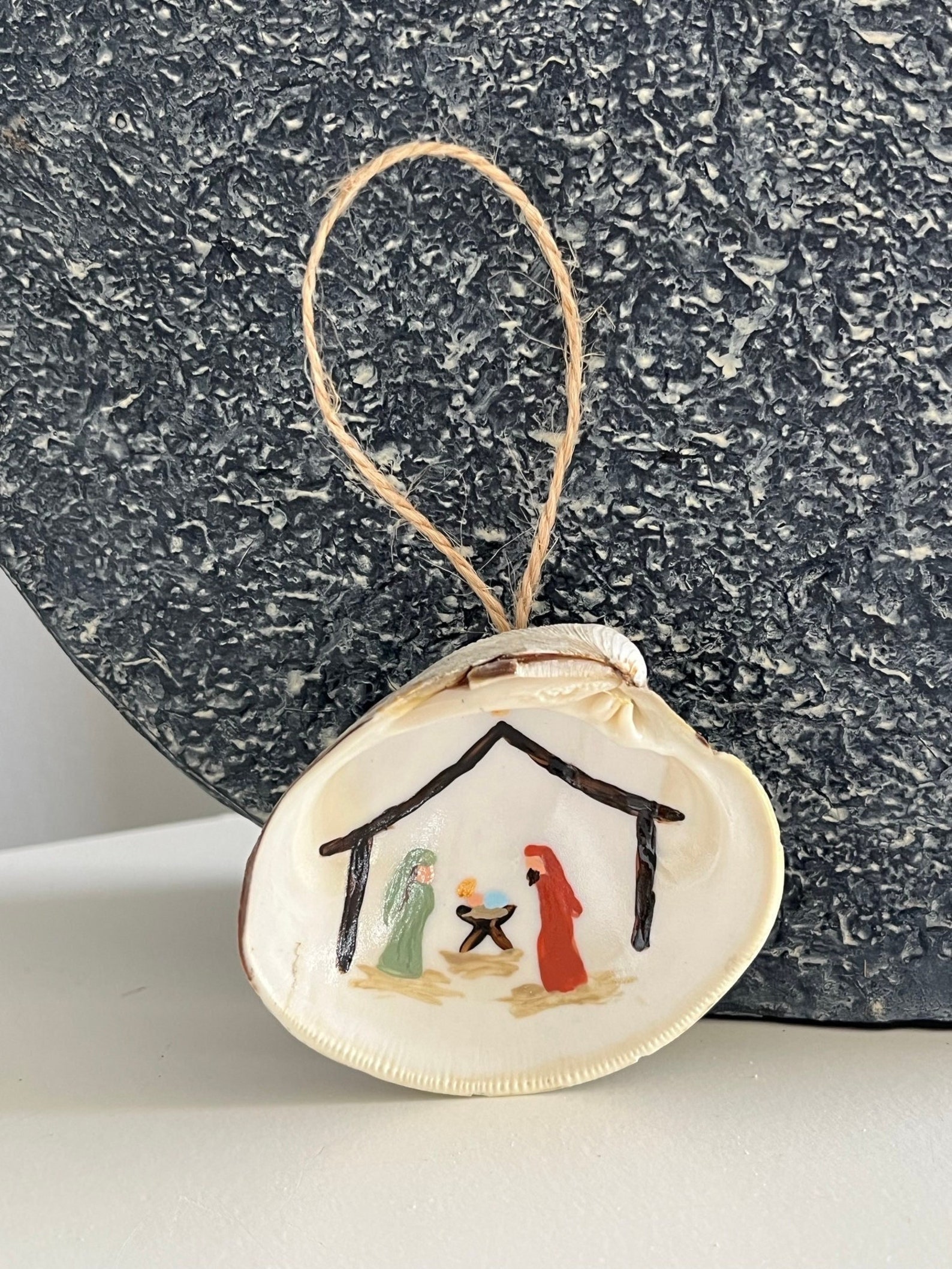 Hand Painted Nativity Scene Christmas Ornament Clam Shell Seashell Hand ...