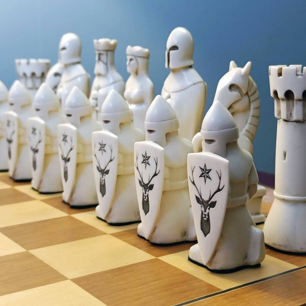 Medieval Chess Set - Etsy