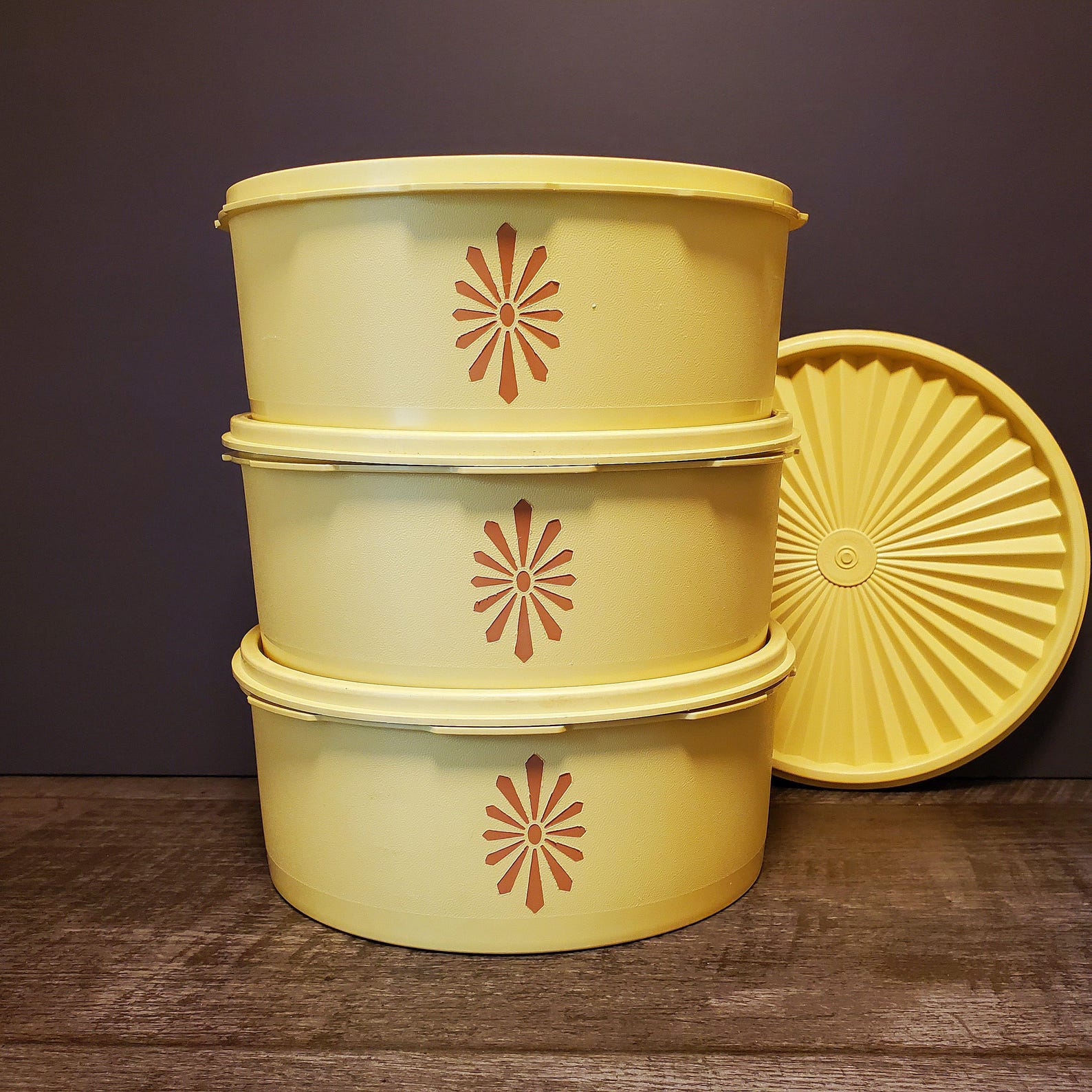 Starburst Vintage Tupperware Round Storage Pale Yellow EUC 1204 - Etsy