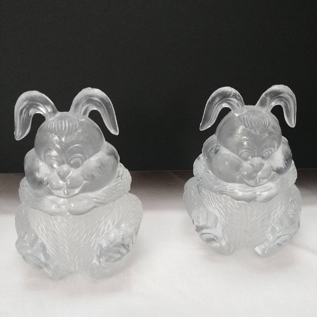 Vintage Rabbit Plastic Containers. Clear. 3.5 Inch. Open. Easter. - Etsy