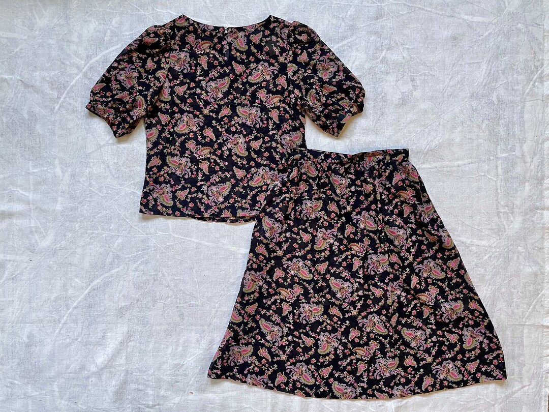 70s Sheer Floral Matching Set / Paisley Two Piece Skirt & Blouse Set ...