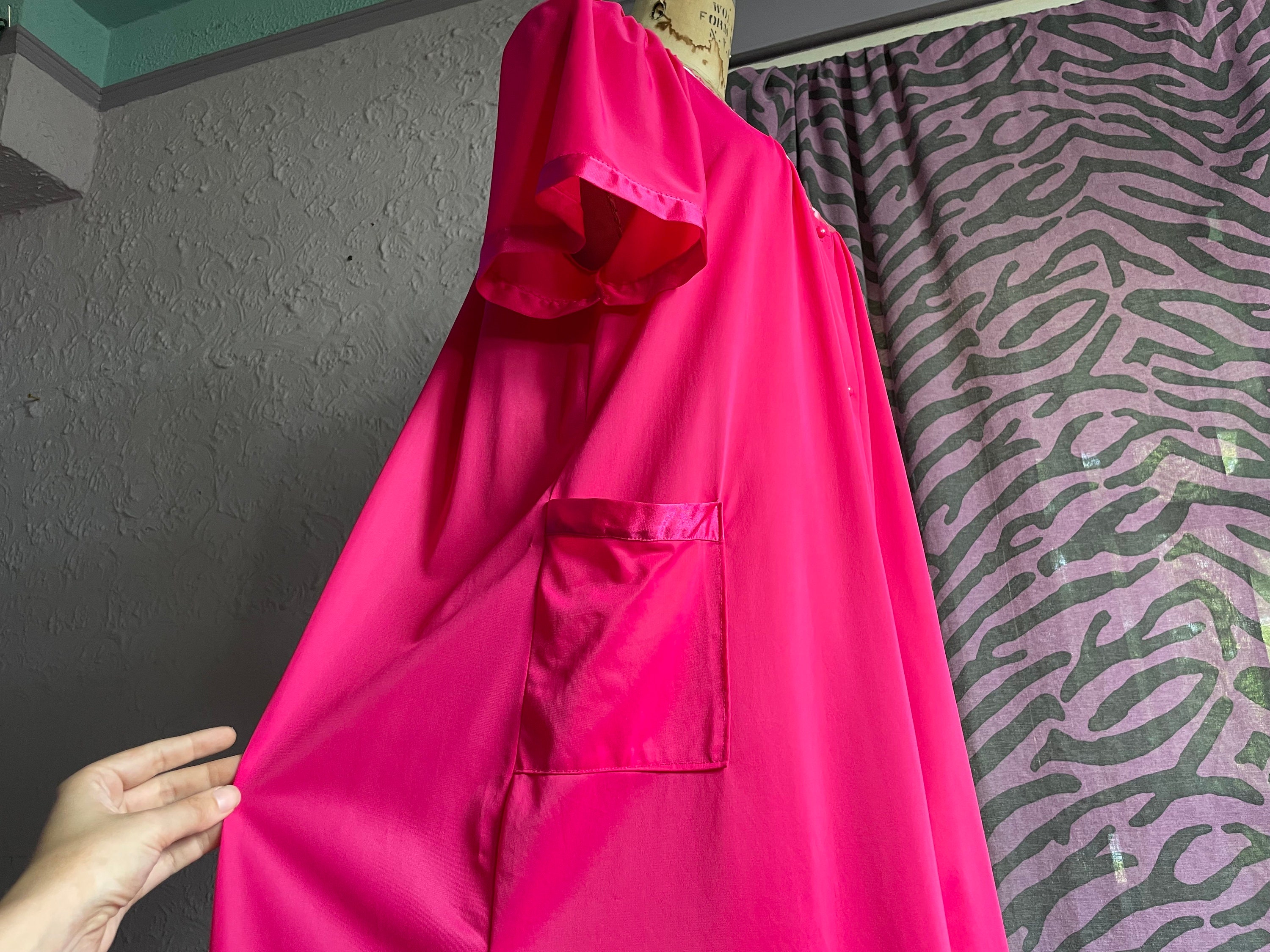 Vintage Hot Pink House Coat / Housecoat With Pockets / - Etsy