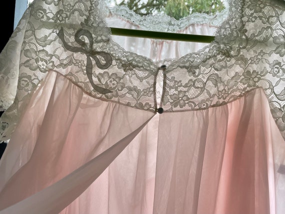60s Vintage Vanity Fair Peignoir Nightgown Set 196… Gem