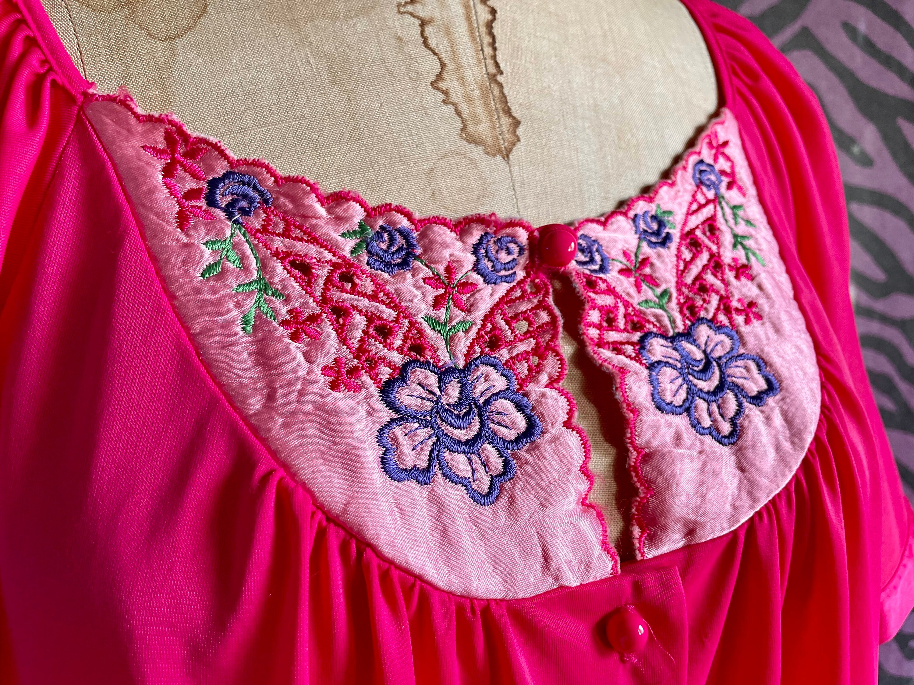 Vintage Hot Pink House Coat / Housecoat With Pockets / - Etsy