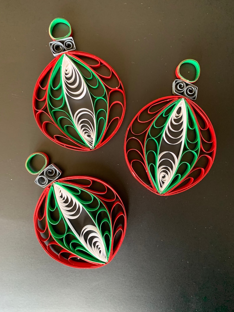 Loops Ornament - Etsy