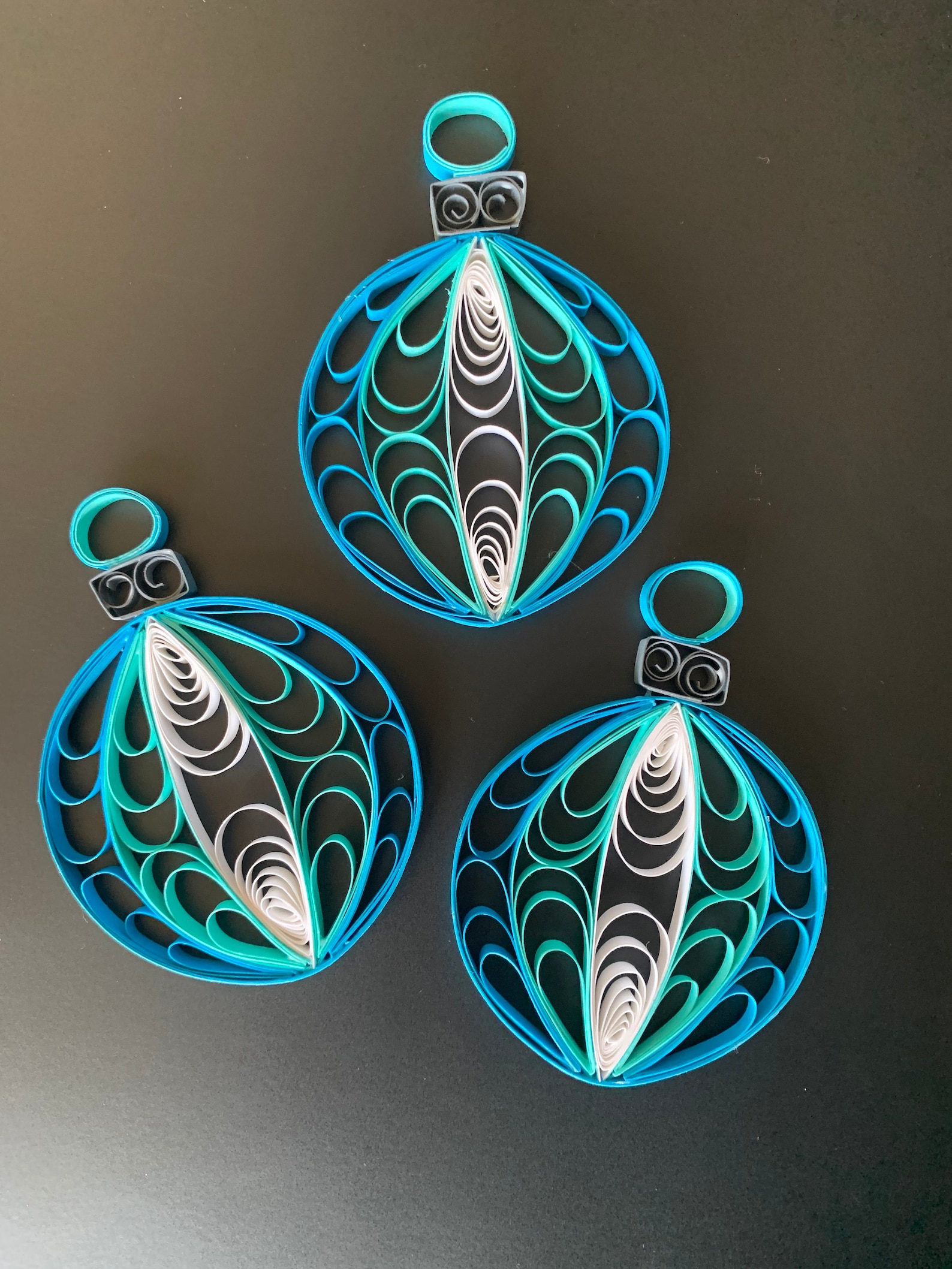 Loops Ornament - Etsy