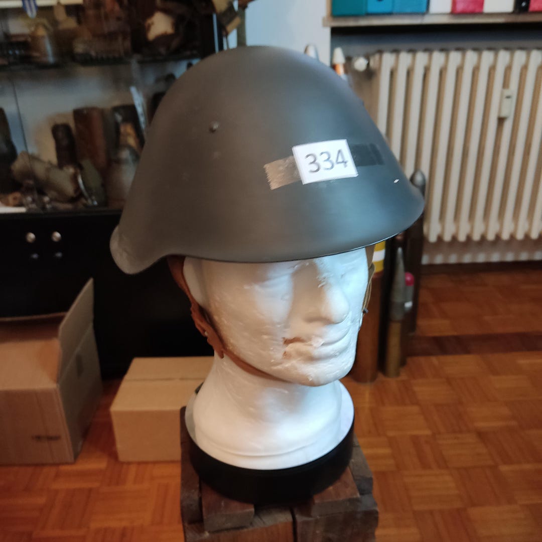 East Germany DDR Helmet vopos Mod. 1956-66 East Germany DDR Helmet ...