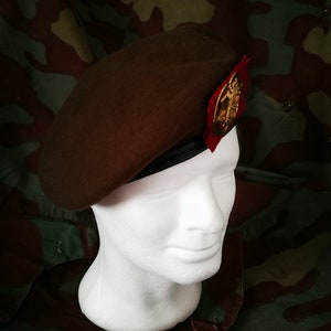 Dutch Army Cloth Beret, With Metal Badge of the Intendency - Year 1990 ...