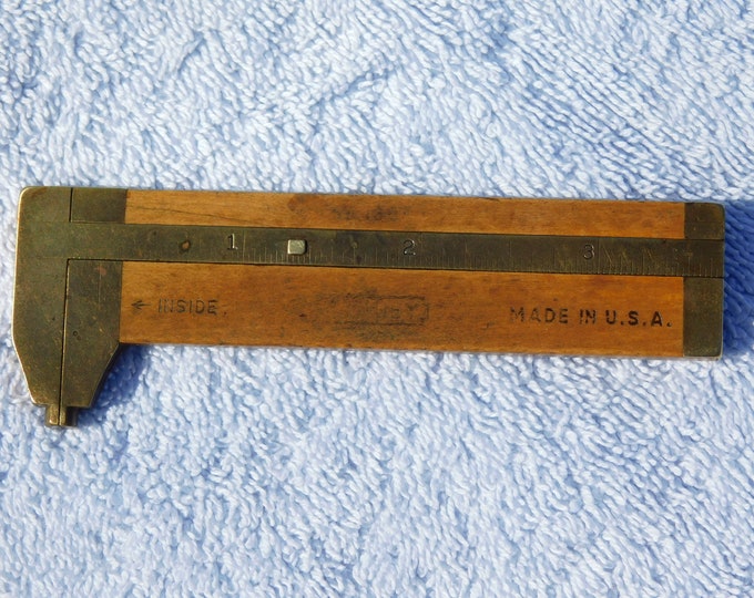 Vintage STANLEY No. 136 Carpenters' Rule With Caliper Slide - Made in U ...