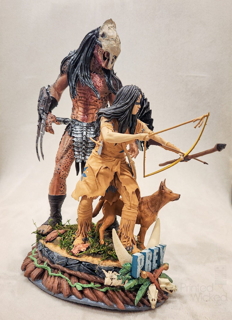 Feral Yautja Predator Diorama Sculpture From Prey Hand - Etsy
