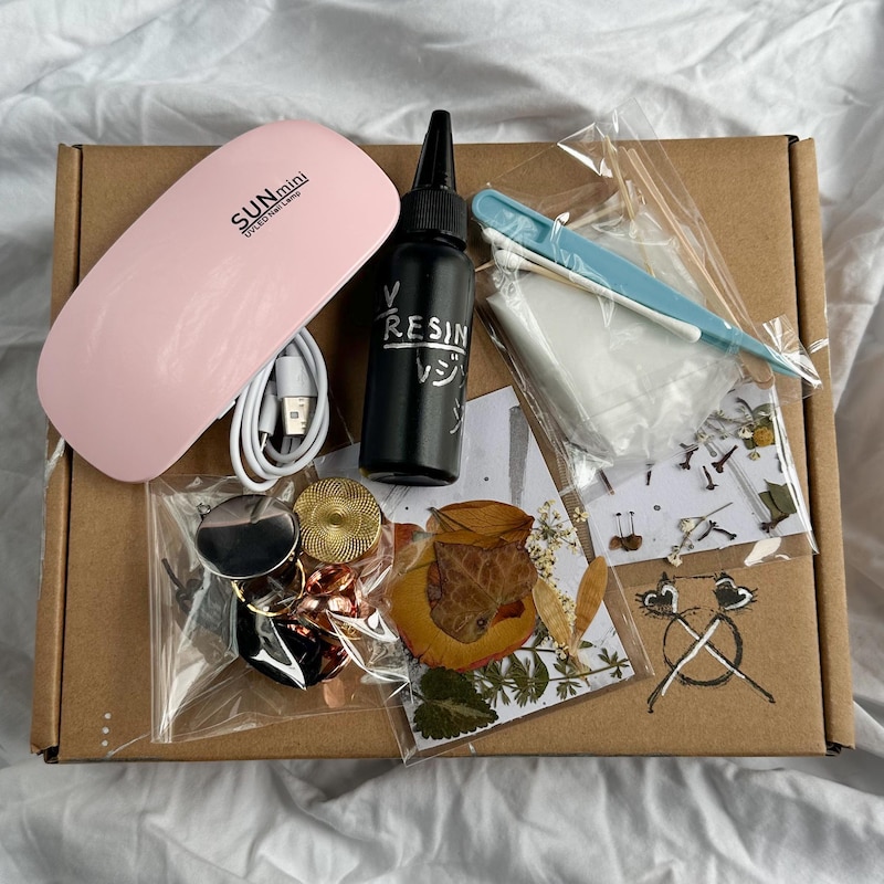 Diy Kit Flower Resin Jewelry - Etsy UK