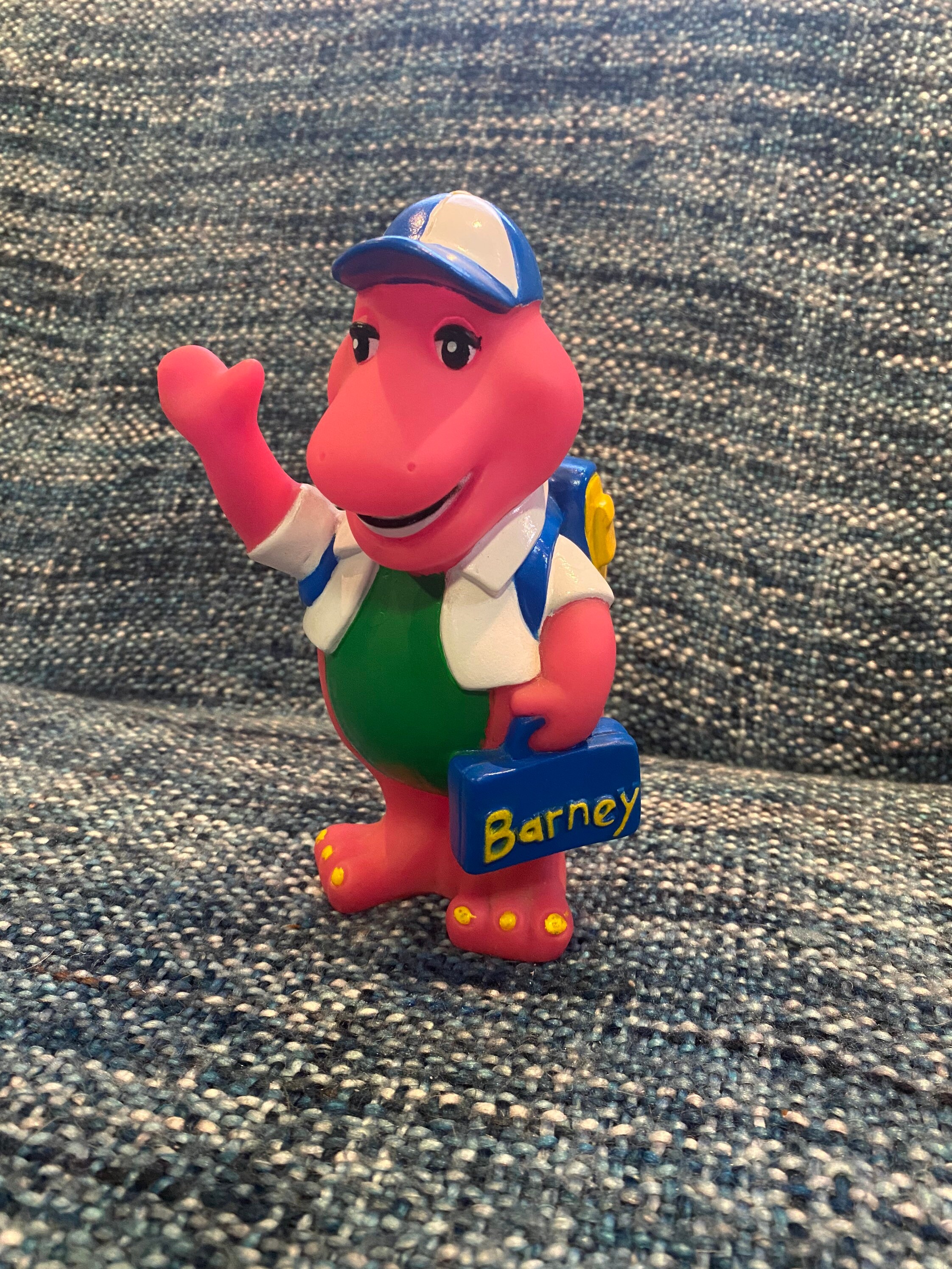 Vintage BARNEY DINOSAUR BANK 7 Barney Holding Lunch Box/ Backpack ...