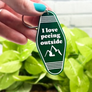 I Love Peeing Outside Meme Retro Motel Keychain, Funny Gag Nature Lover Gift, Trendy Hiking ...