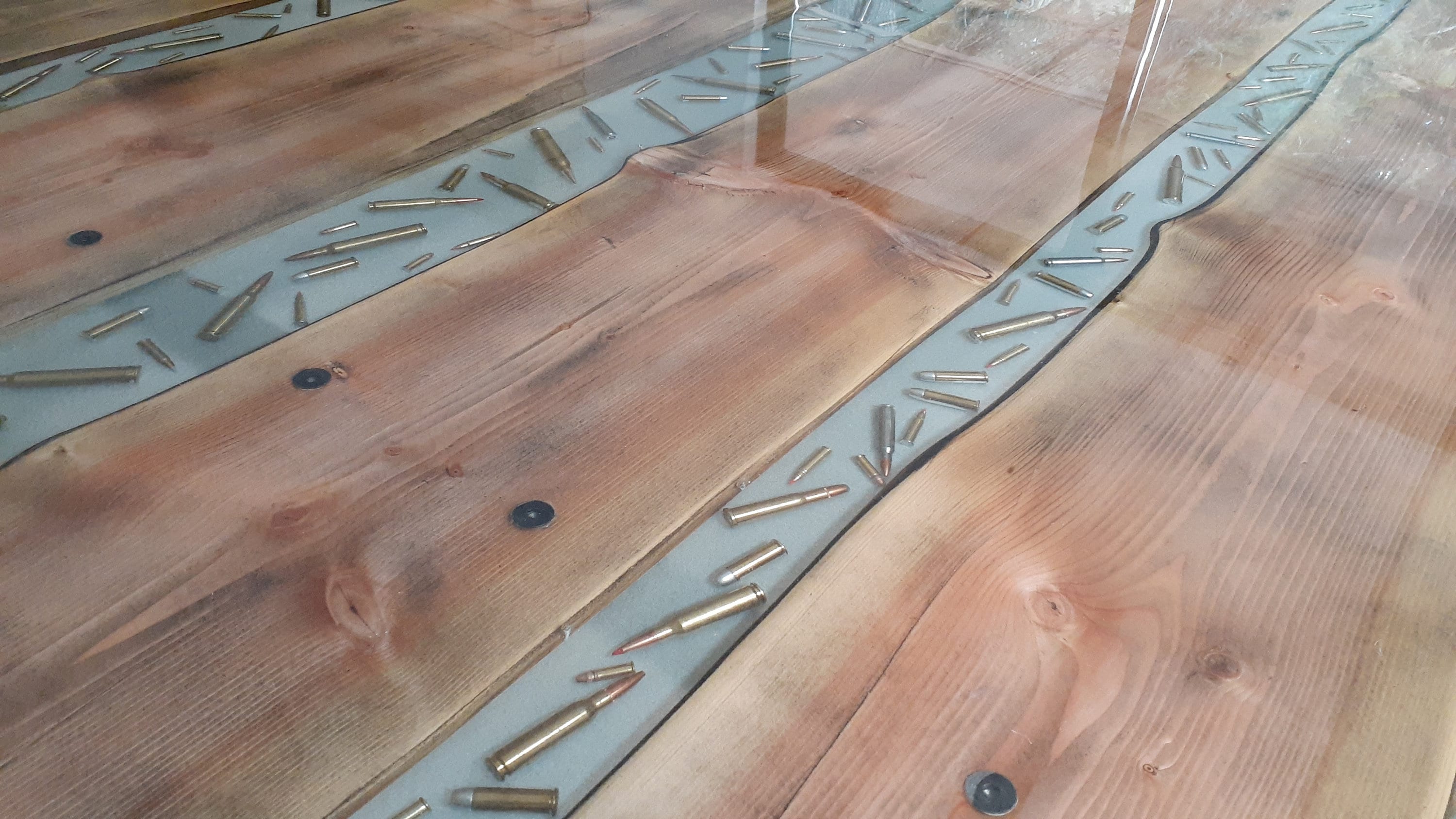 Resin Bullet Table With Driftwood Stump Base - Etsy