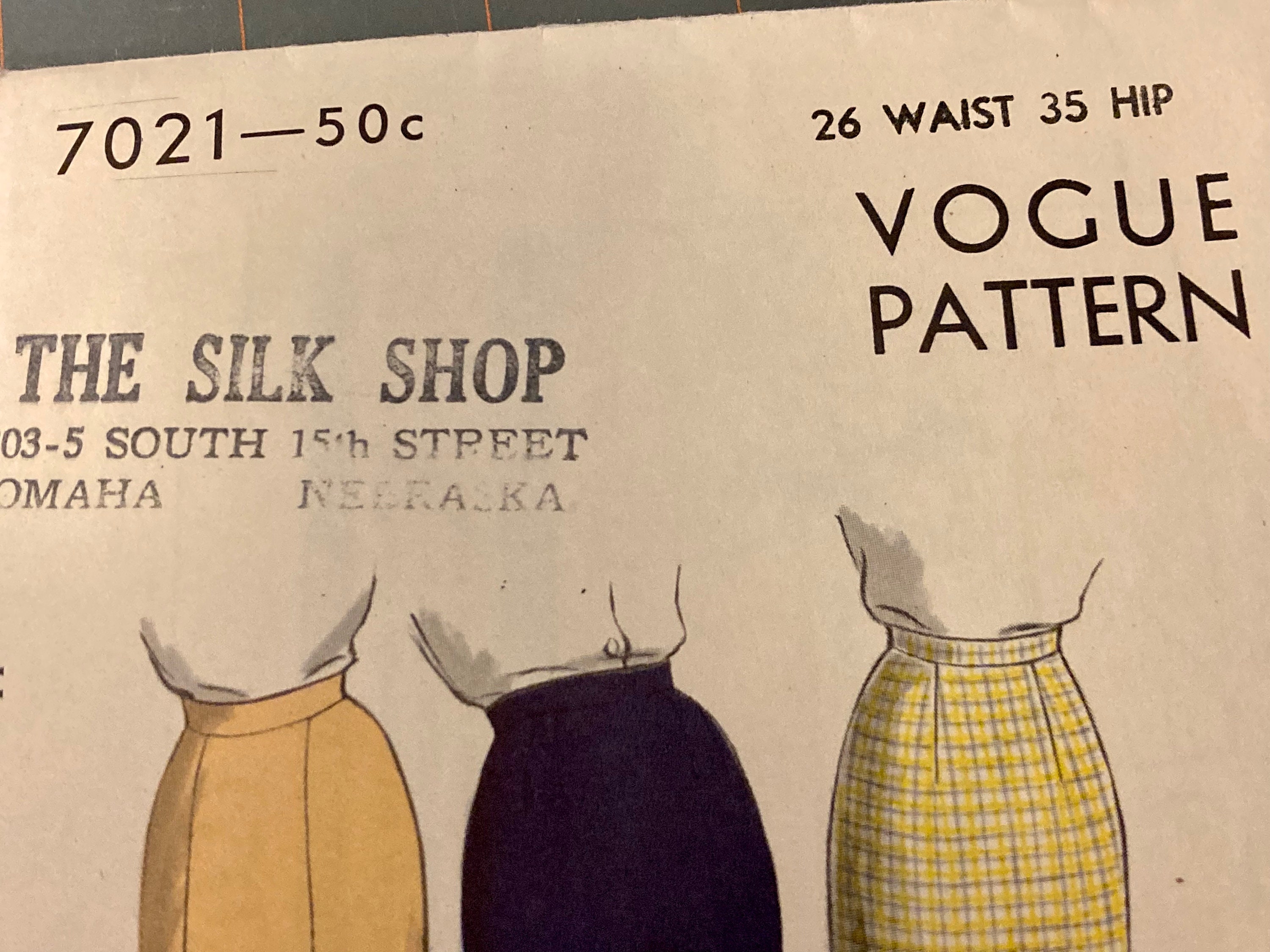 1950 Vintage Vogue 7021 Slim Skirt Pattern - Etsy