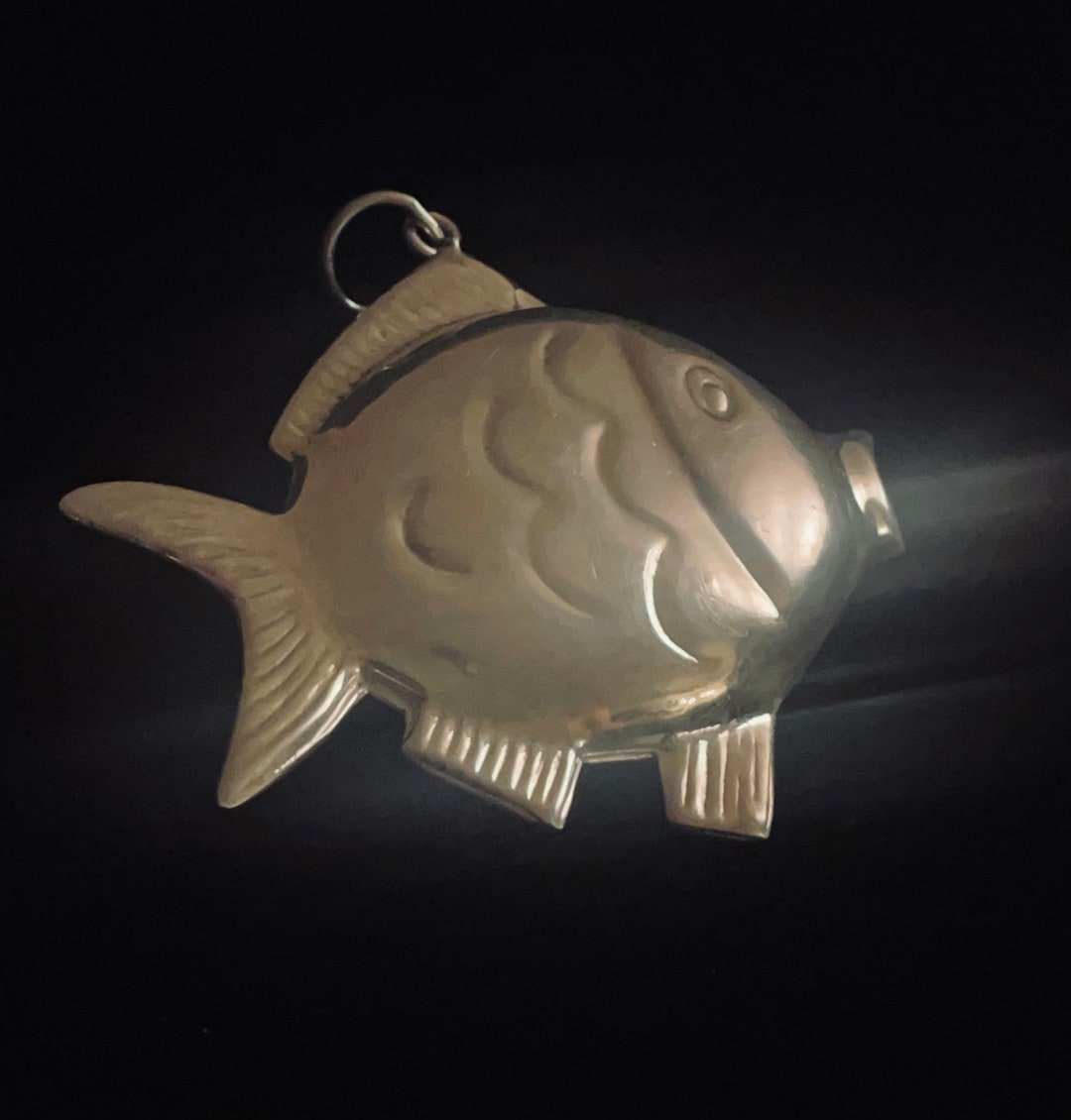 Vintage Sterling Silver Fish Pendant - Etsy