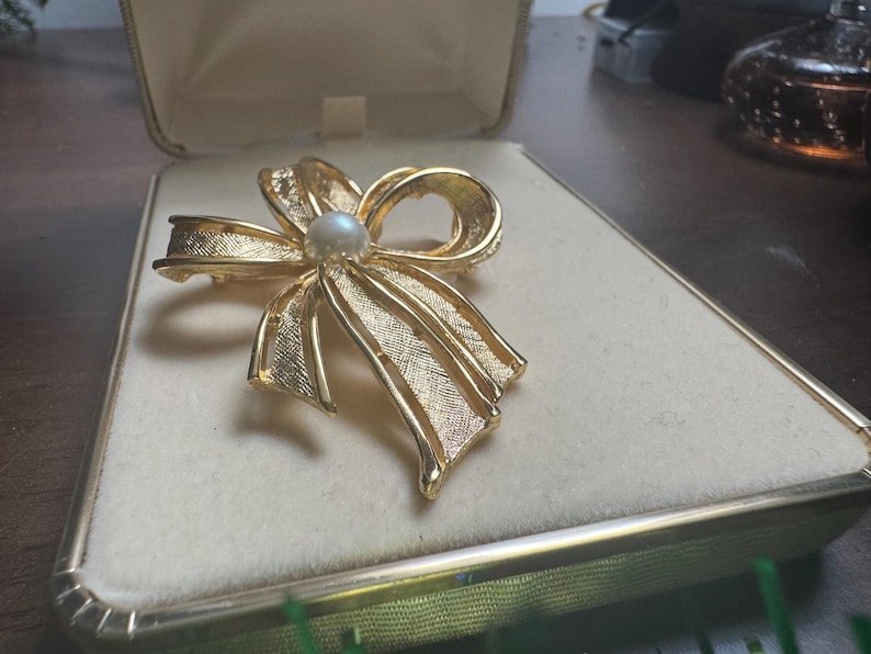 Vintage Napier Brooch - Etsy