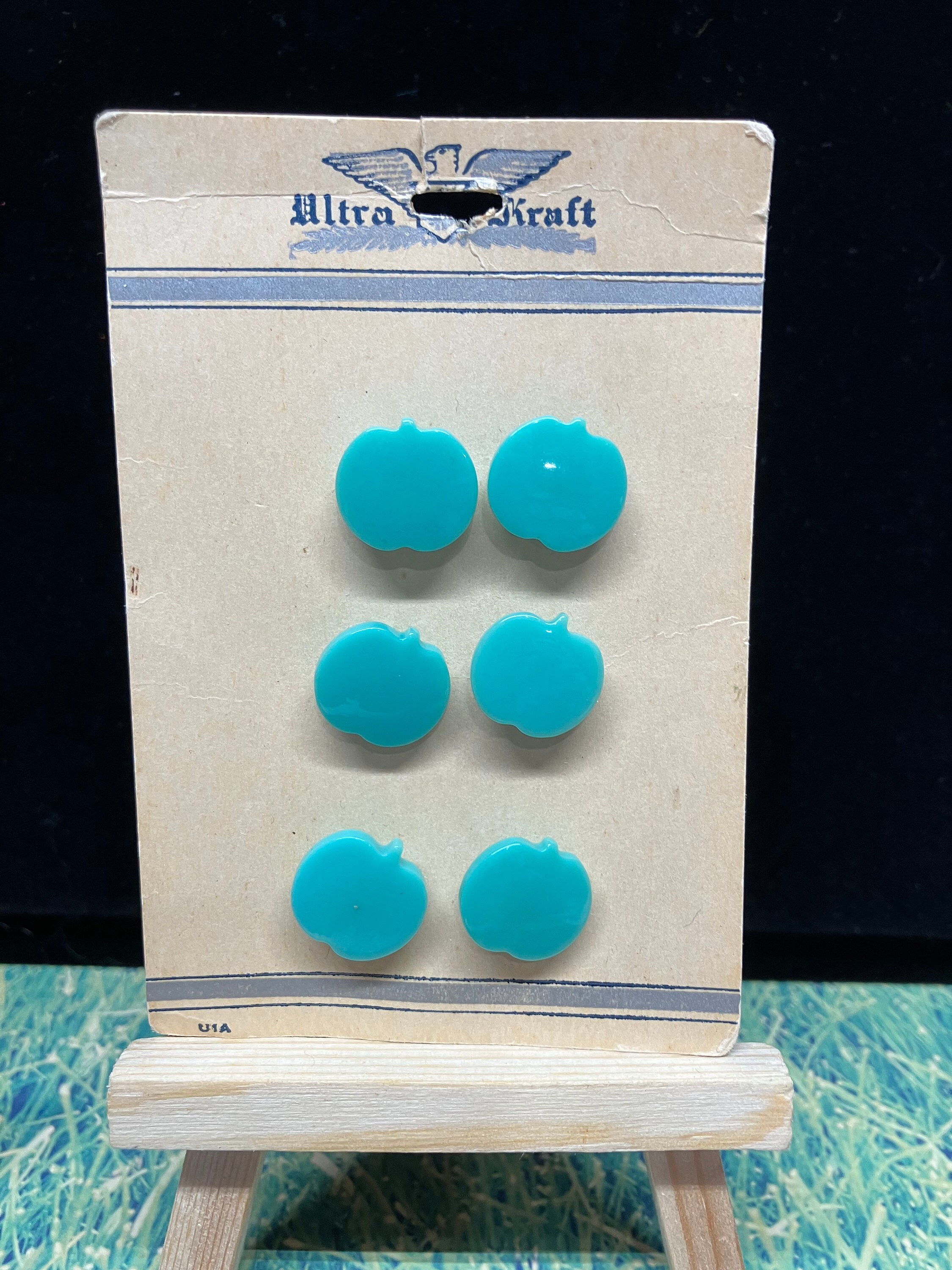Three Vintage Ultra Kraft Realistic Apple Buttons on Cards - Etsy