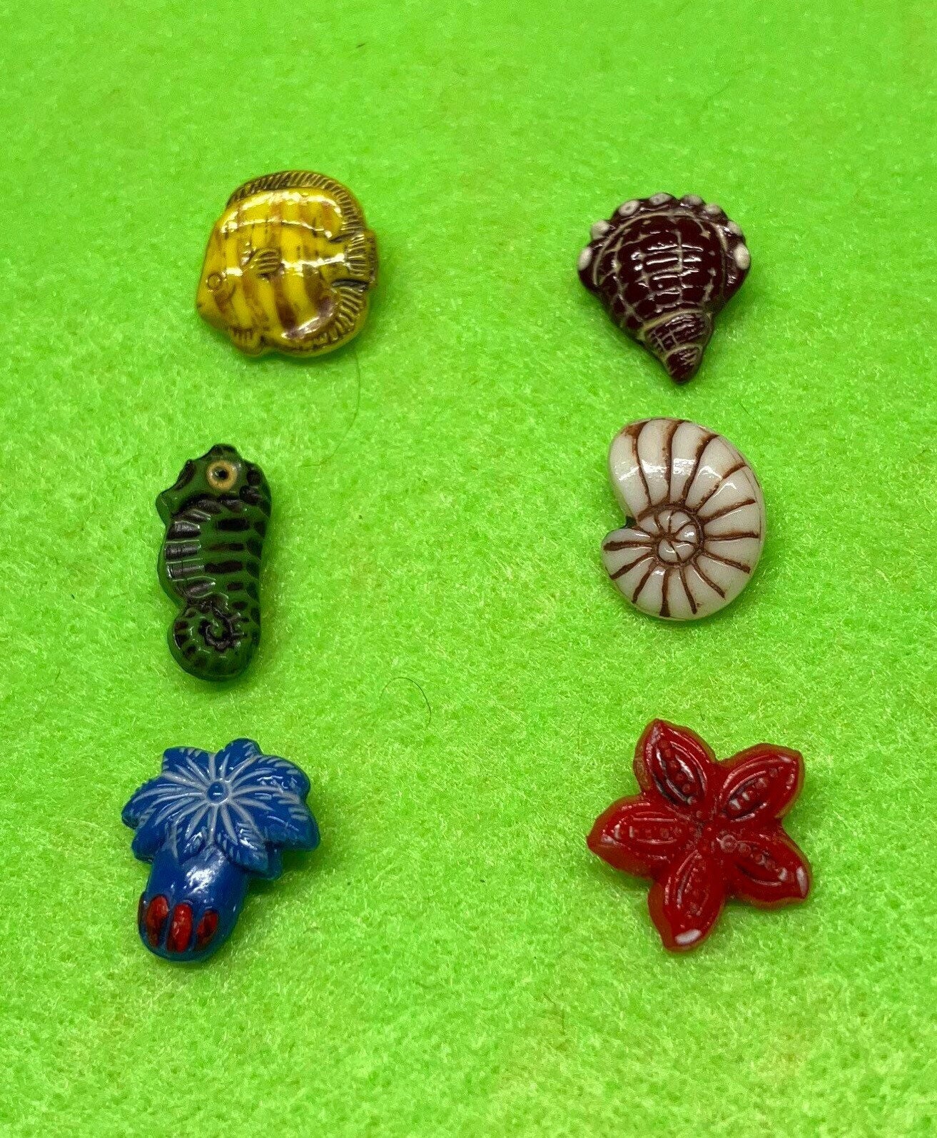 Set of ‘life Under the Sea’ Glass Vintage Buttons-conch Shell, Seahorse ...