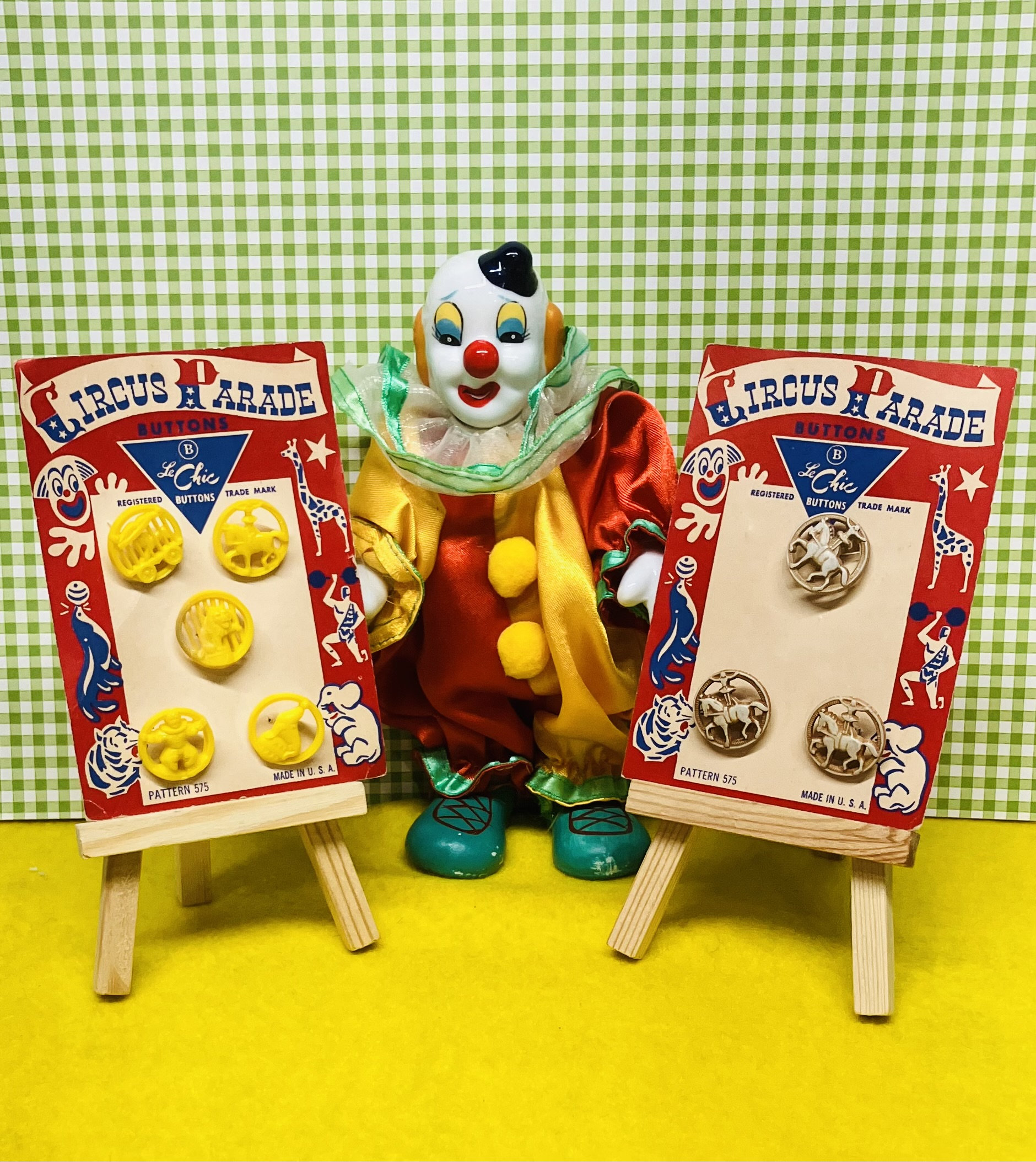 Lechic Circus Parade Vintage Buttons - Etsy