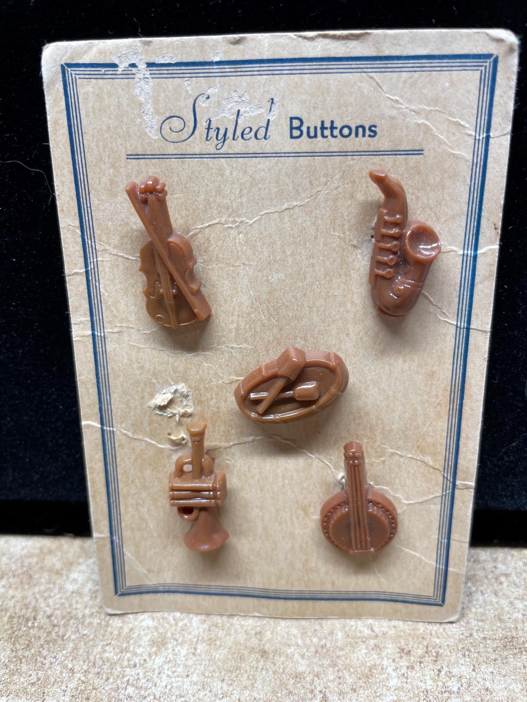 Vintage 1940s Button Card With an Original Set of Brown Realistic ...