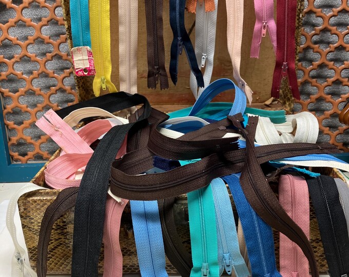 Vintage Large Lot of 40 Loose Polyester Zippers in Various Sizes and ...