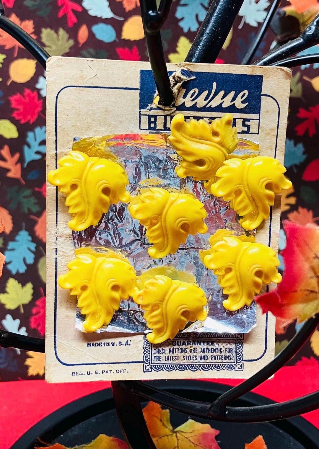 1940s ‘prevue’ Original Button Card With It’s 7 Original Yellow ...