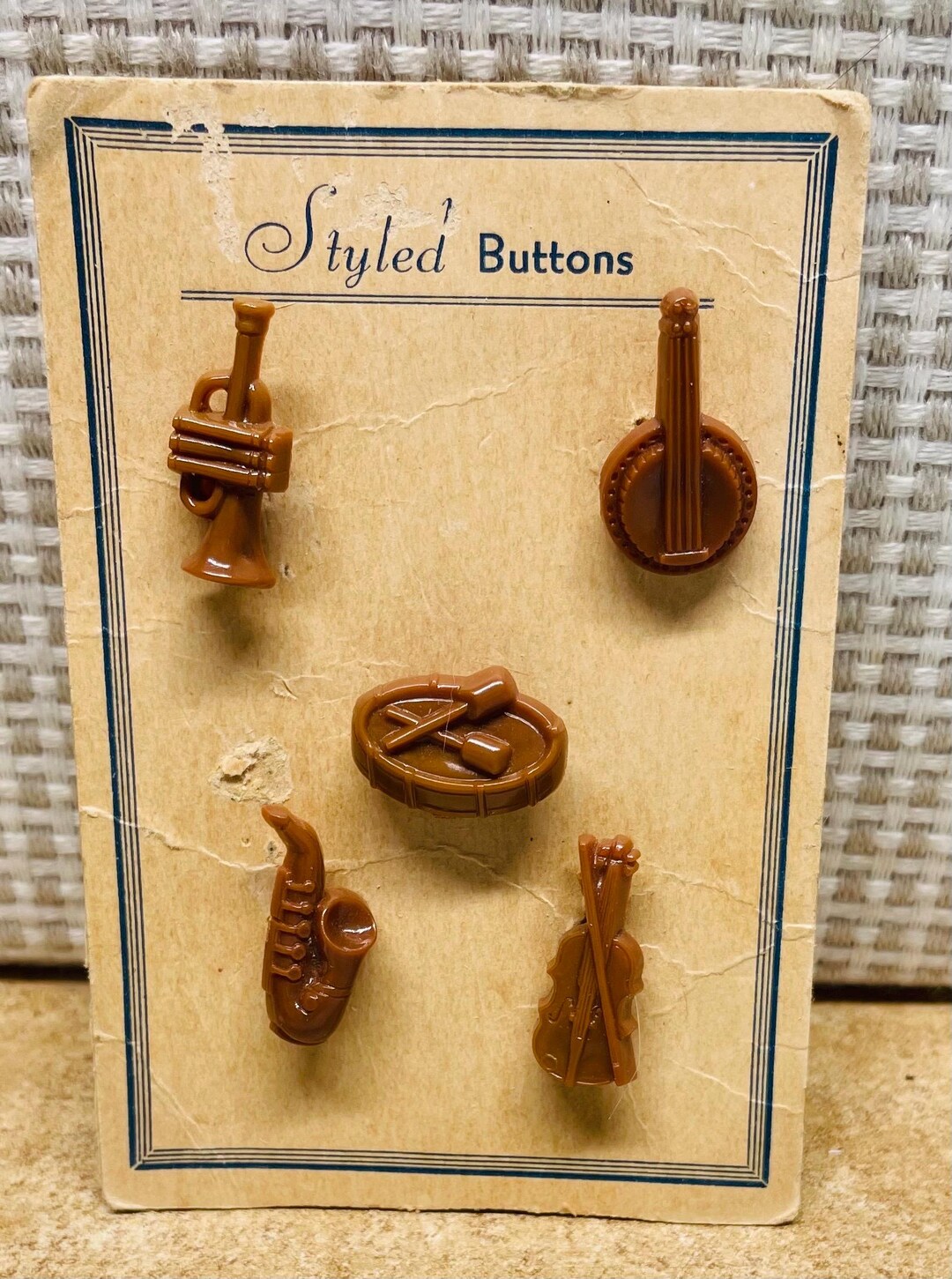 Vintage 1940s Button Card With an Original Set of Brown Plastic ...