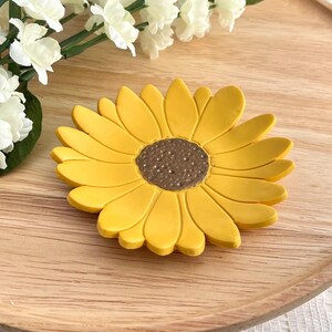 Sunflower and Daisy Trinket Trays | Floral Jewelry Dish | Polymer Clay ...