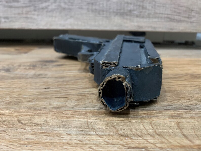 Cardboard DC-17 Blaster / Pistol Star Wars Battle Front 2 / Revenge of ...