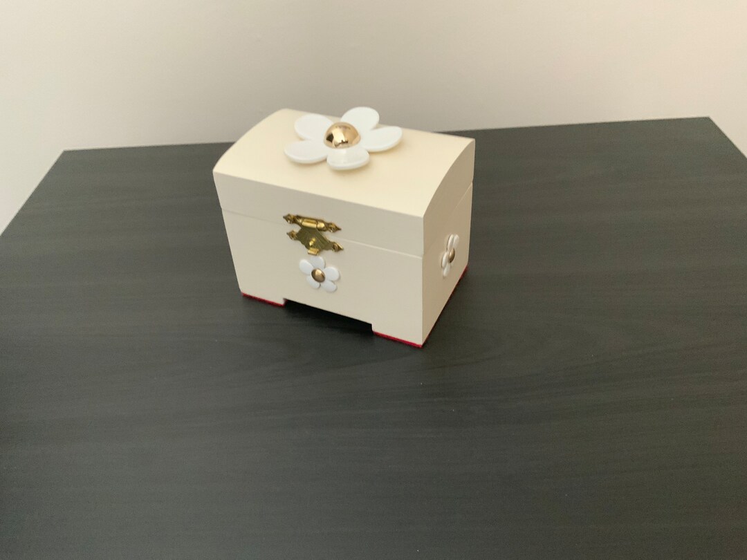 Daisy Daisy Inspired Trinket Keepsake Box - Etsy