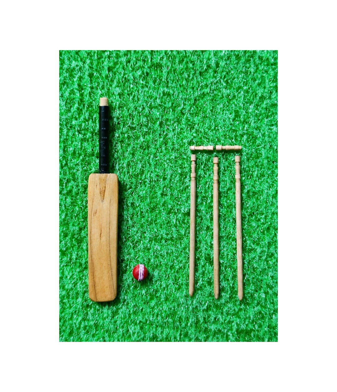 1/12 Dolls House Miniature Handmade Full Cricket Set Bat Wickets Stumps ...