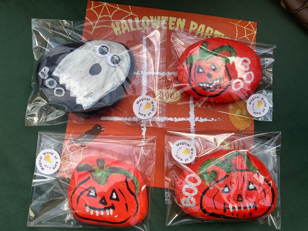 Halloween Spooky Painted Stones, Pebbles, Rocks. Pumpkins Ornament ...
