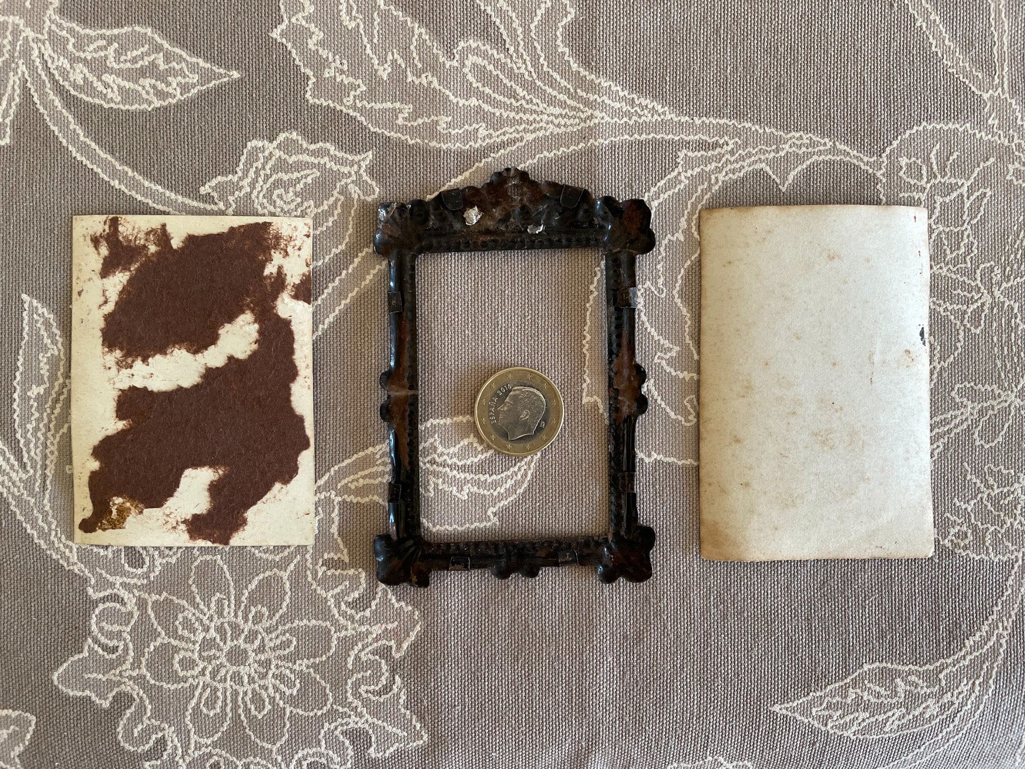 Black Antique Frame in Embossed Metal With Two Old Photographs - Etsy