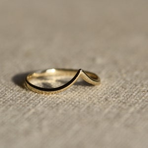 14k Gold Curve Gold Ring, Simple Wedding Bands, V-shape Curved Ring is ...