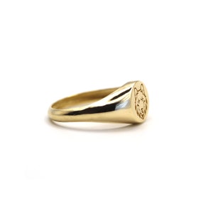 14k Solid Gold Wolf Signet Ring / Yellow Gold Wolf Ring / 14k Signet ...
