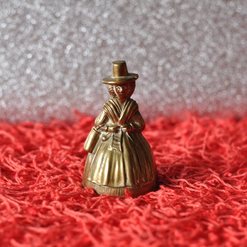 Lovely Little Vintage Wooden Look Bird Figurine Ornament Priory ...