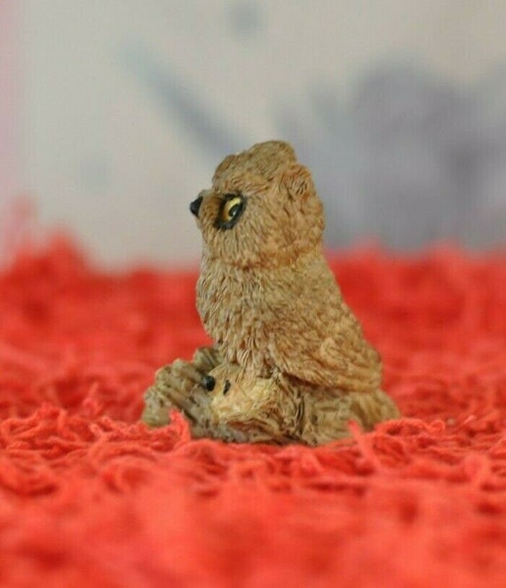 Lovely Little Vintage Wooden Look Bird Figurine Ornament Priory ...